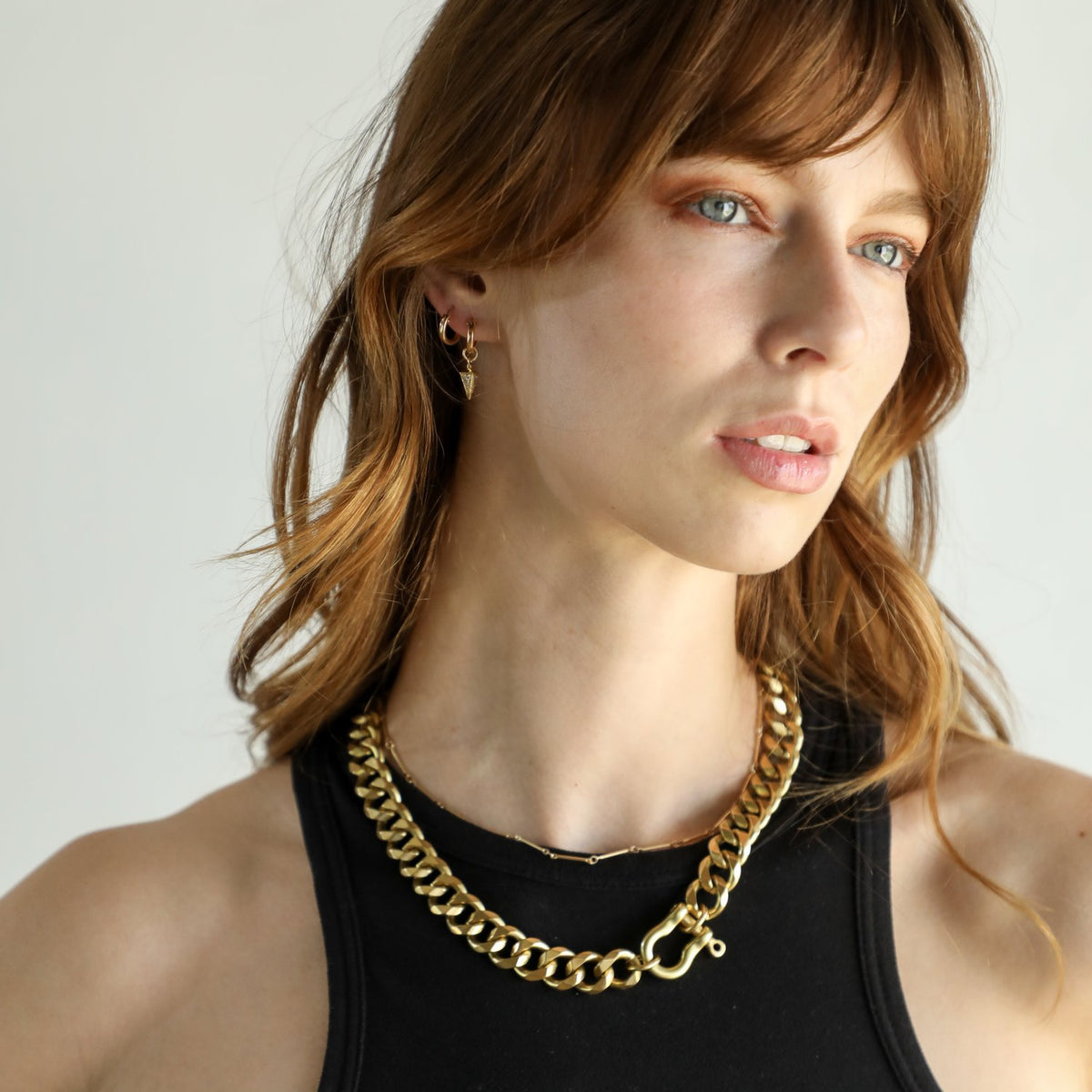 Women's Gold Curb Chain Shackle Clasp Necklace | Vixen Collection